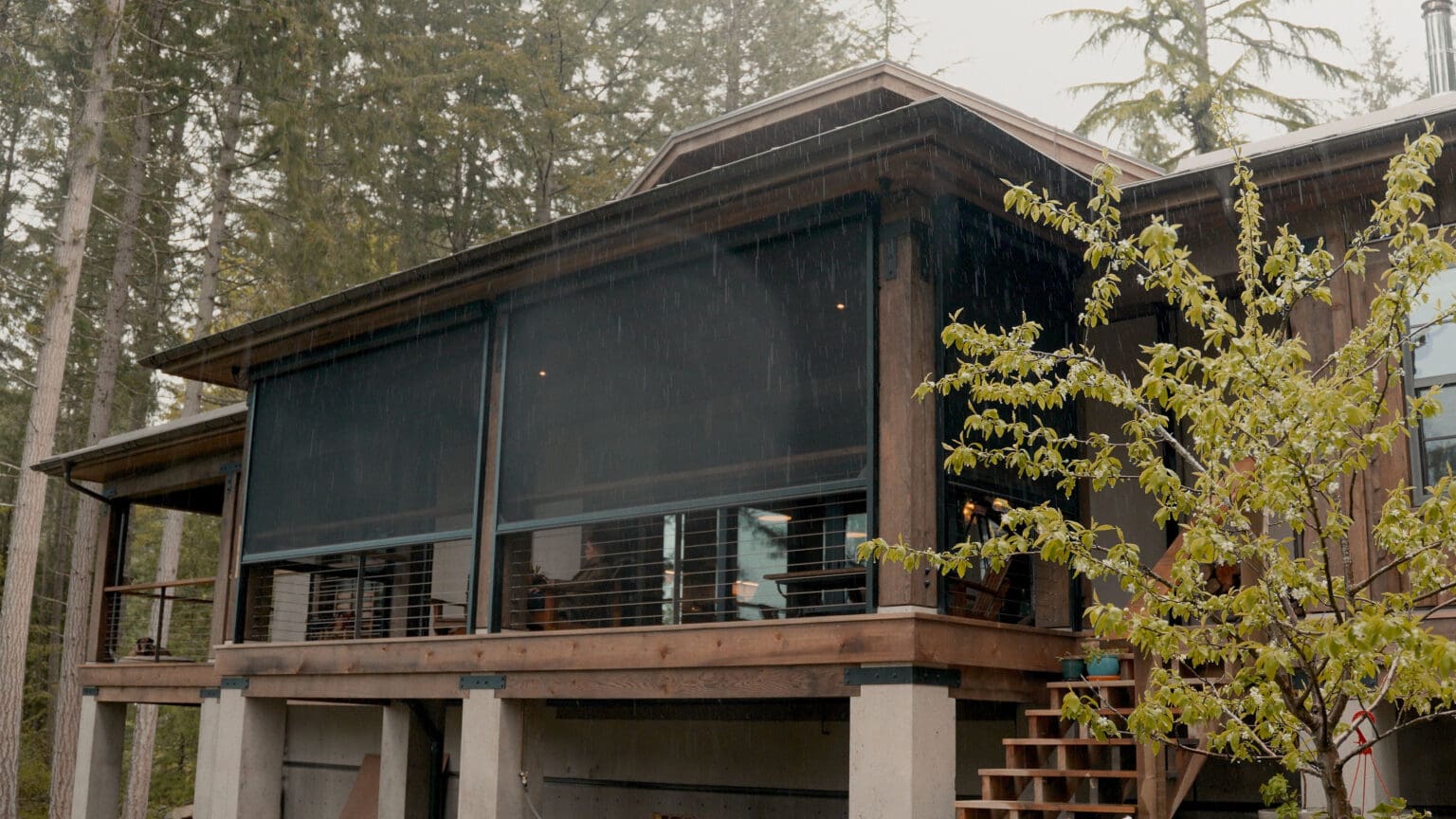 Creating a zom-bee free zone | Phantom Screens